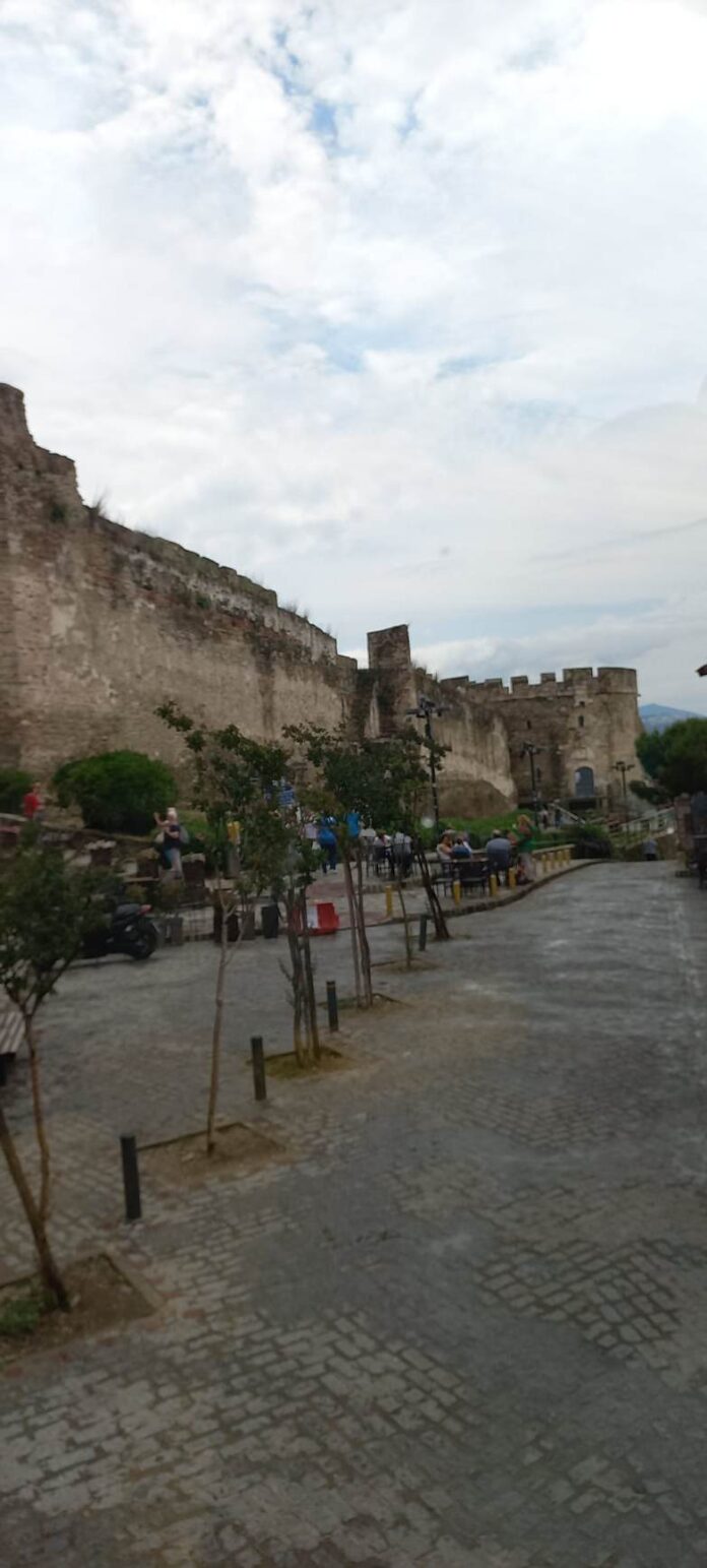 SOLUN, grad živahne energije koja obara s nogu: Kružna tura u 200 slika ...